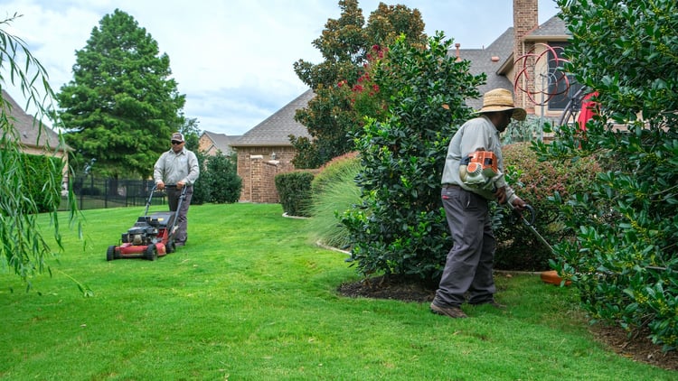 Career Tips: How Much Do Lawn Care & Landscaping Workers Make at ...